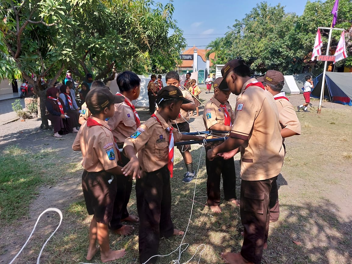 Tanamkan Rasa Cinta Alam dan Kerjasama, Pramuka Penggalang SDN ...